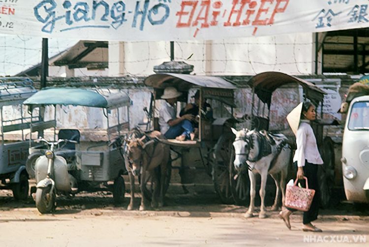 Ký ức về những chuyến Xe Lam trên đường phố Sài Gòn ngày xưa