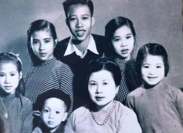 Cuộc đời và sự nghiệp của thi sĩ Nguyên Sa (1932-1998) - Tác giả Áo Lụa ...